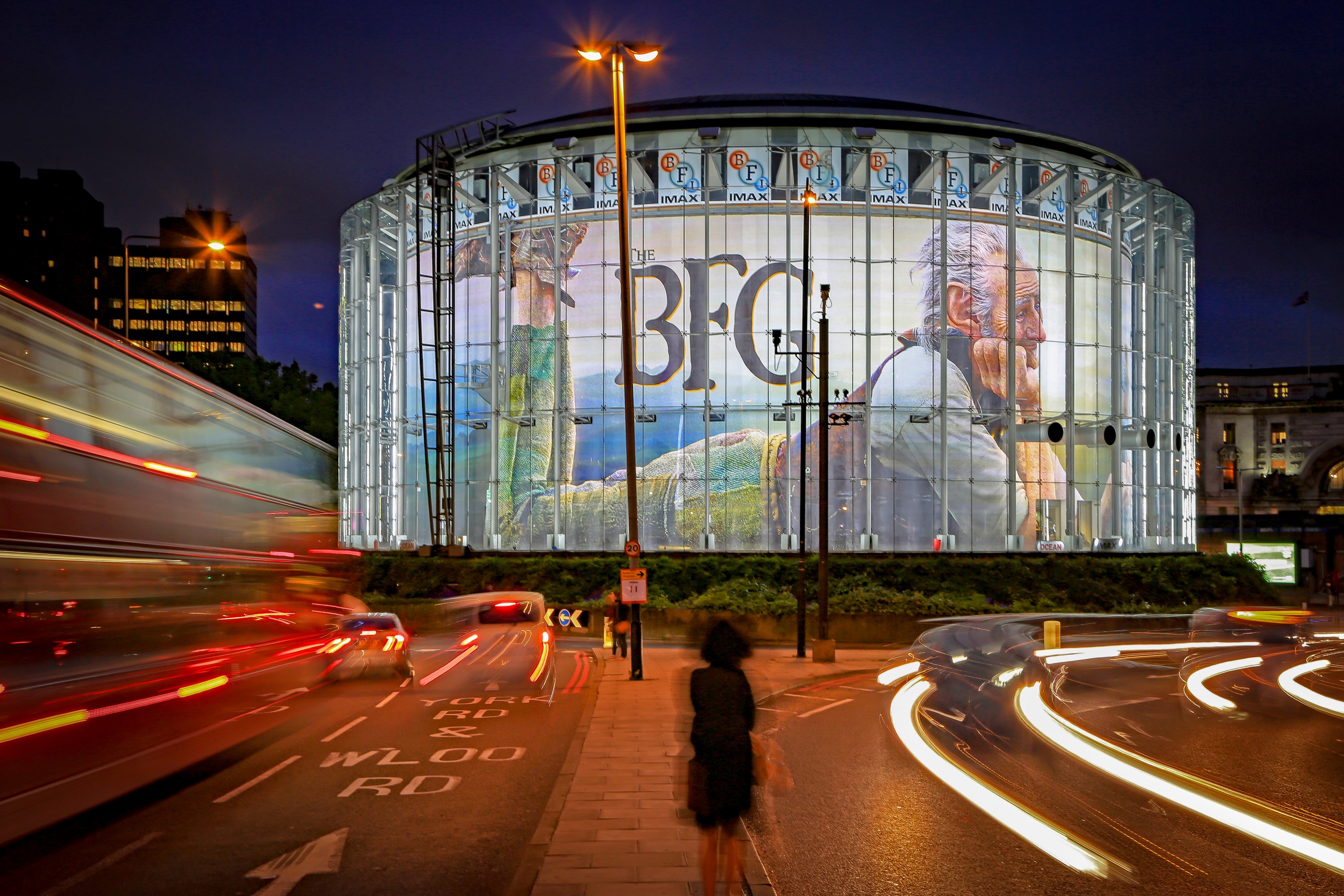 IMAX | Ocean Outdoor